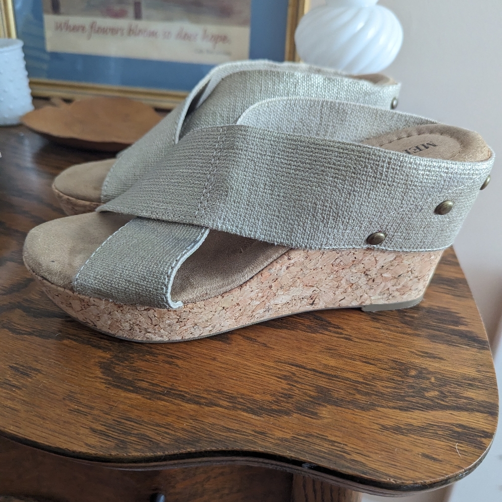 Wedge Shoes 6.5 - Gem